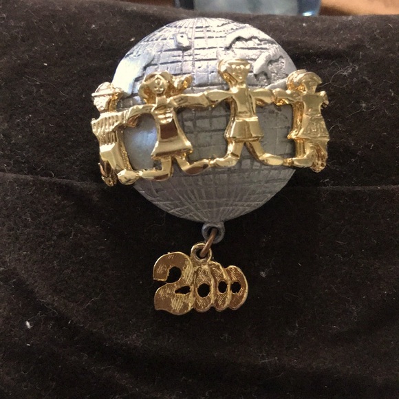Ultra Craft | Jewelry | Vintage Millennium 200 Ultra Craft Brooch The ...